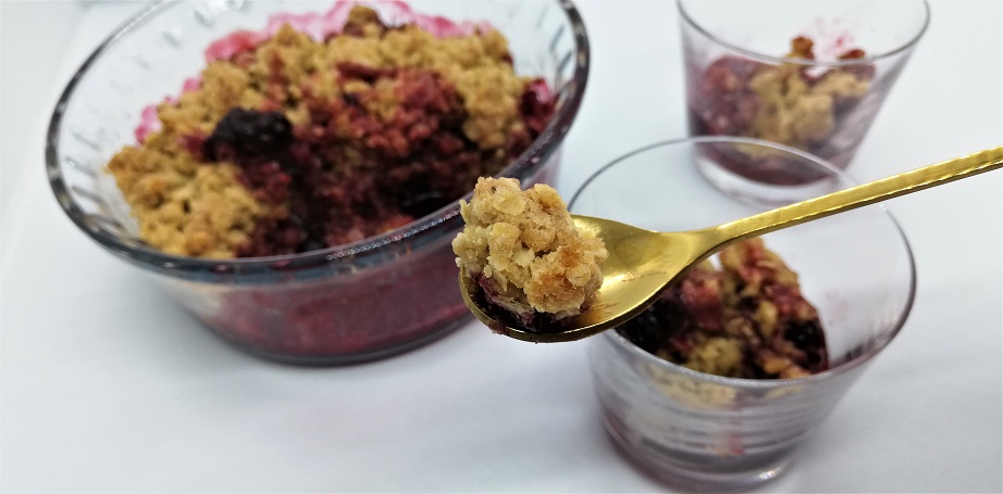 Crumble aux mûres simple et rapide — Recette — Alexia Tiga